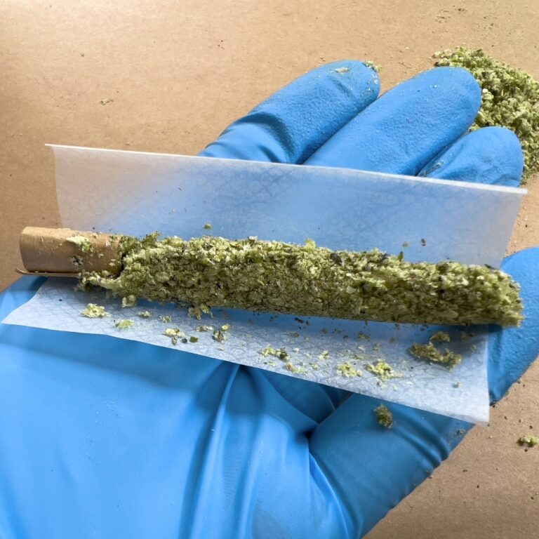 How to Roll a Perfect Live Cured Flower Joint – Curated Cannabis