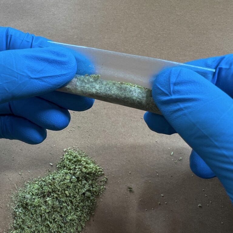 How to Roll a Perfect Live Cured Flower Joint – Curated Cannabis